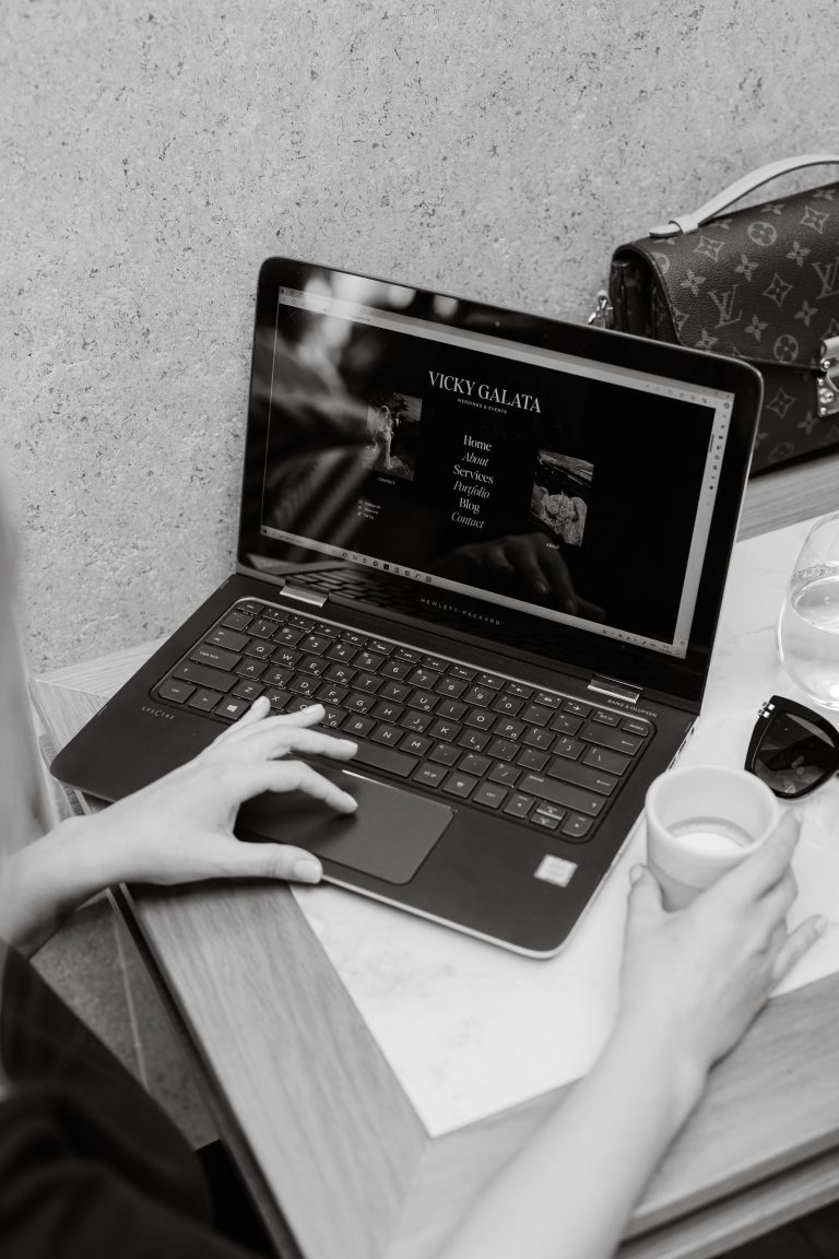 Lavish Dreamy Wedding at Cavo Ventus, Santorini’s Most Luxurious ...